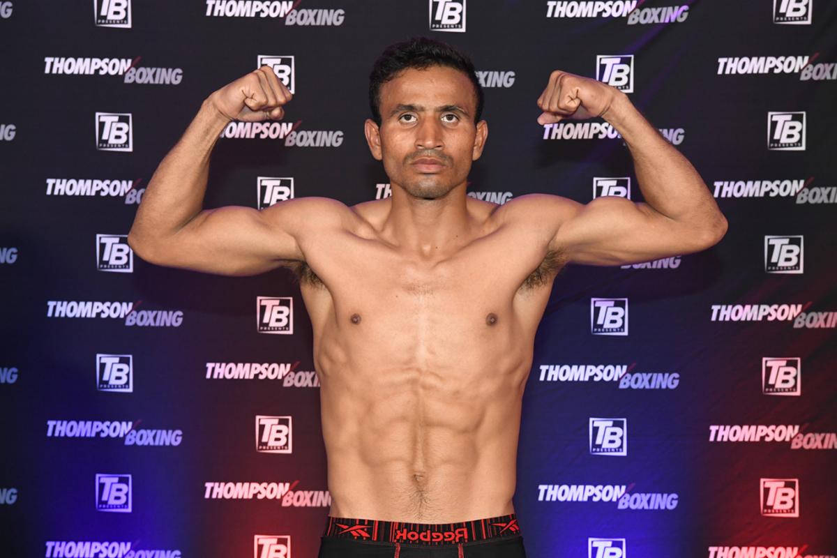 Thompson Boxing Weights & Photos From Corona, CA - REAL COMBAT MEDIA