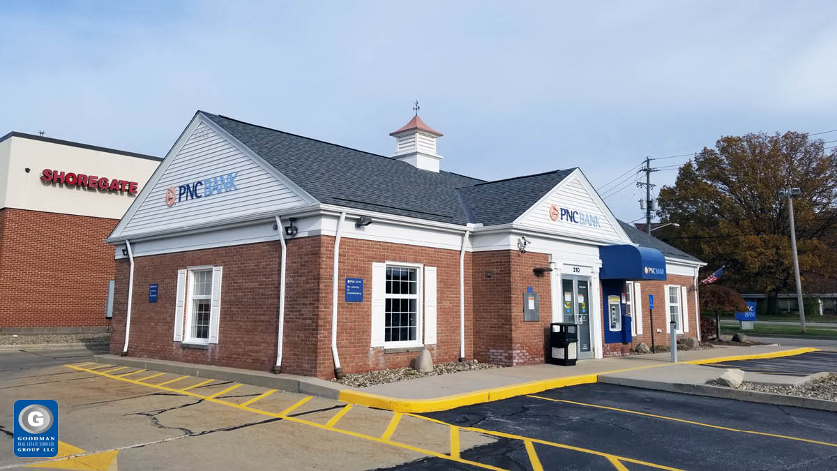 Downtown Retail Space Available | Akron, OH | 2,947 SF Former PNC Bank
