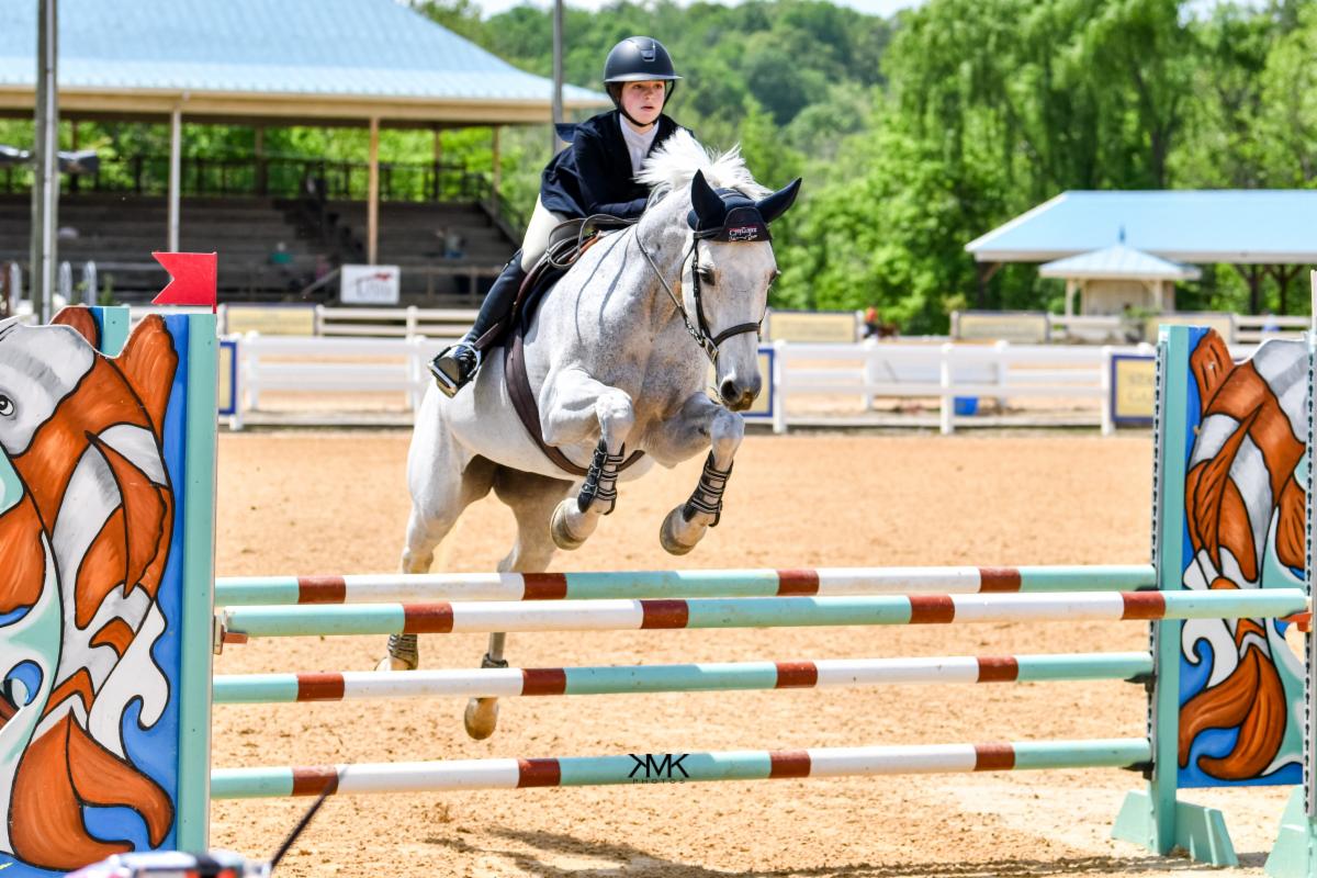 Emerald Bay Wins the $5,000 USHJA National Hunter Derby presented by ...