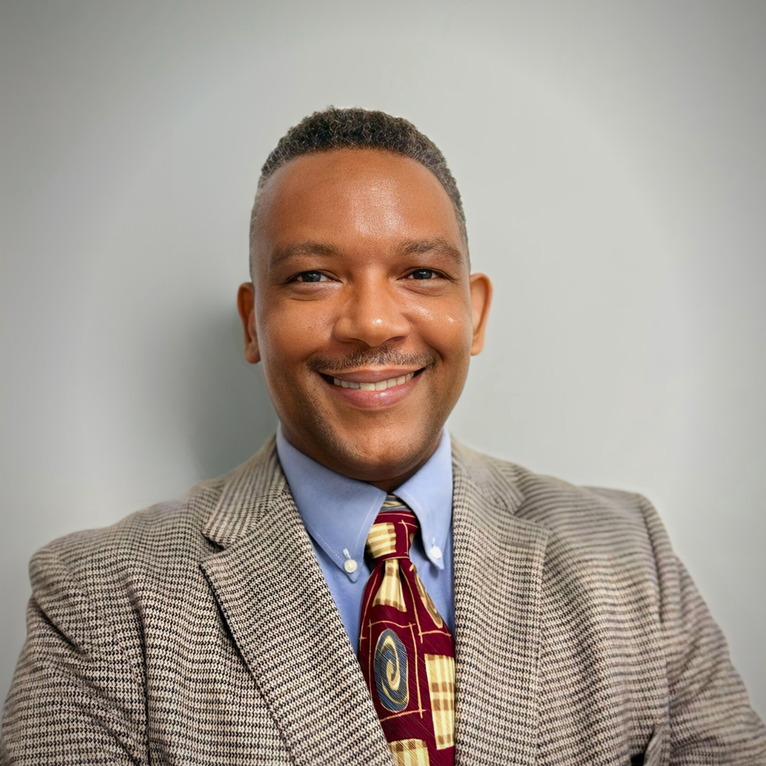 Elite 485: Inside View