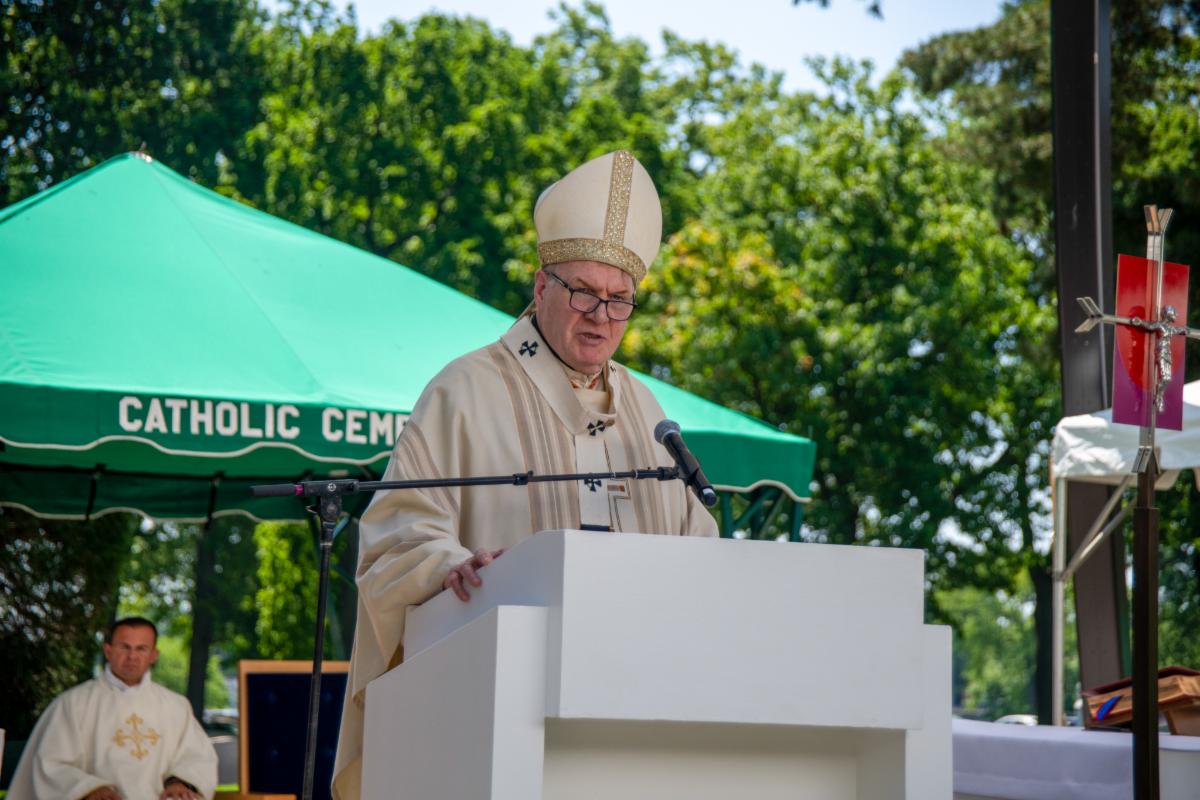 Faithful return to in-person Memorial Day Masses at Catholic cemeteries ...