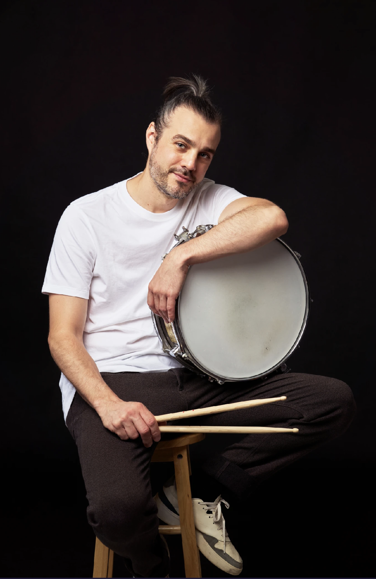 Mike Stern, Randy Brecker, & Oz Noy join drummer Antoine Cara on "Status Quo"