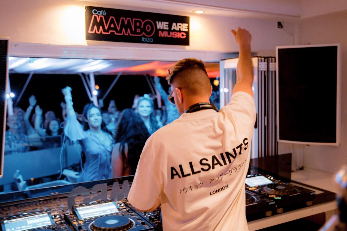 CAFÉ MAMBO LAUNCHES ULTIMATE DJ COMPETITION WITH ABSOLUT