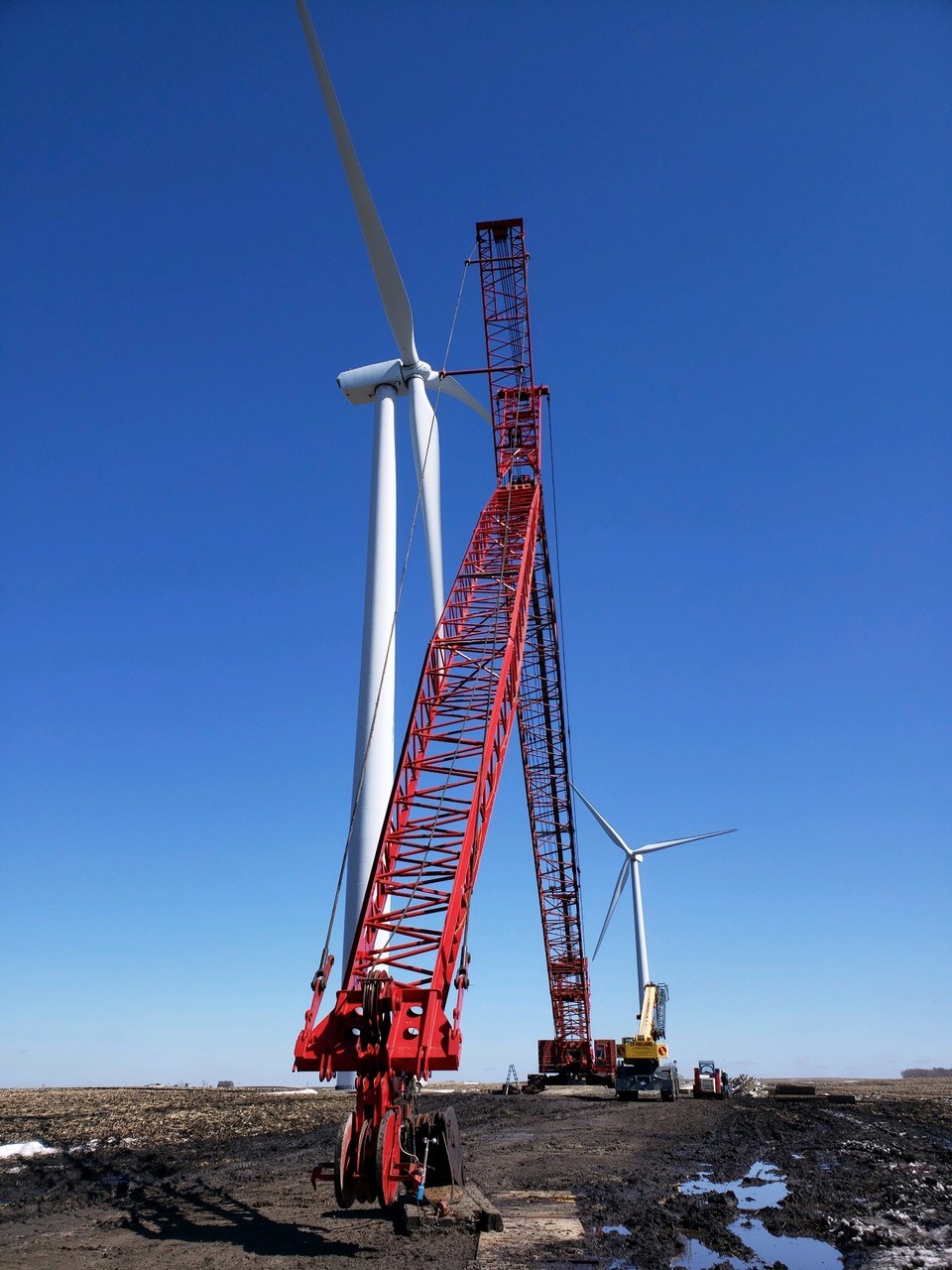 Manitowoc M250 for Your Heavy Lifting & Long Reach Needs