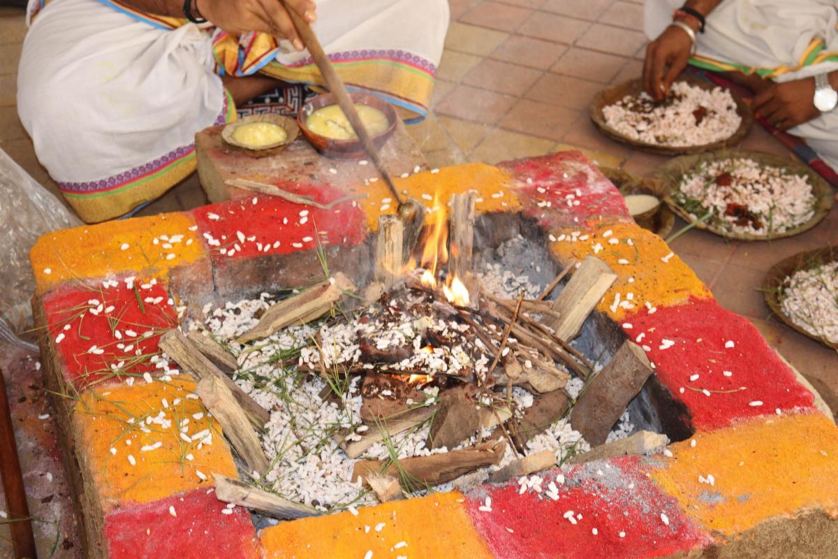 Puja.net - Navaratri Photos - Pune Temple Yagya