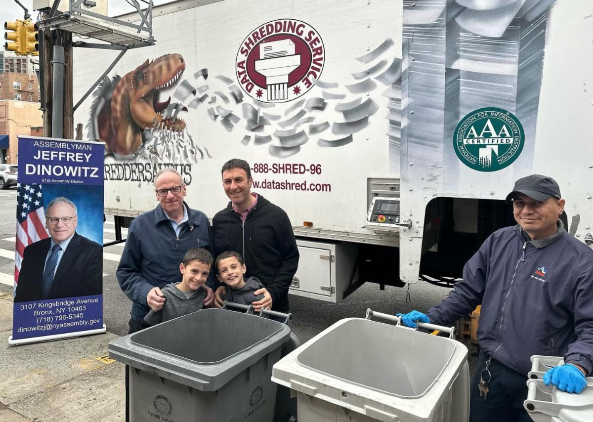 Dinowitz Digest: Pro-Israel Rally at Seton Park, Meeting With Relatives ...