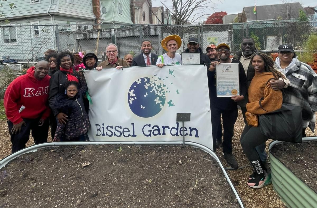 Dinowitz Digest: Canned Food and Turkey Giveaway, Bissel Gardens Ribbon ...