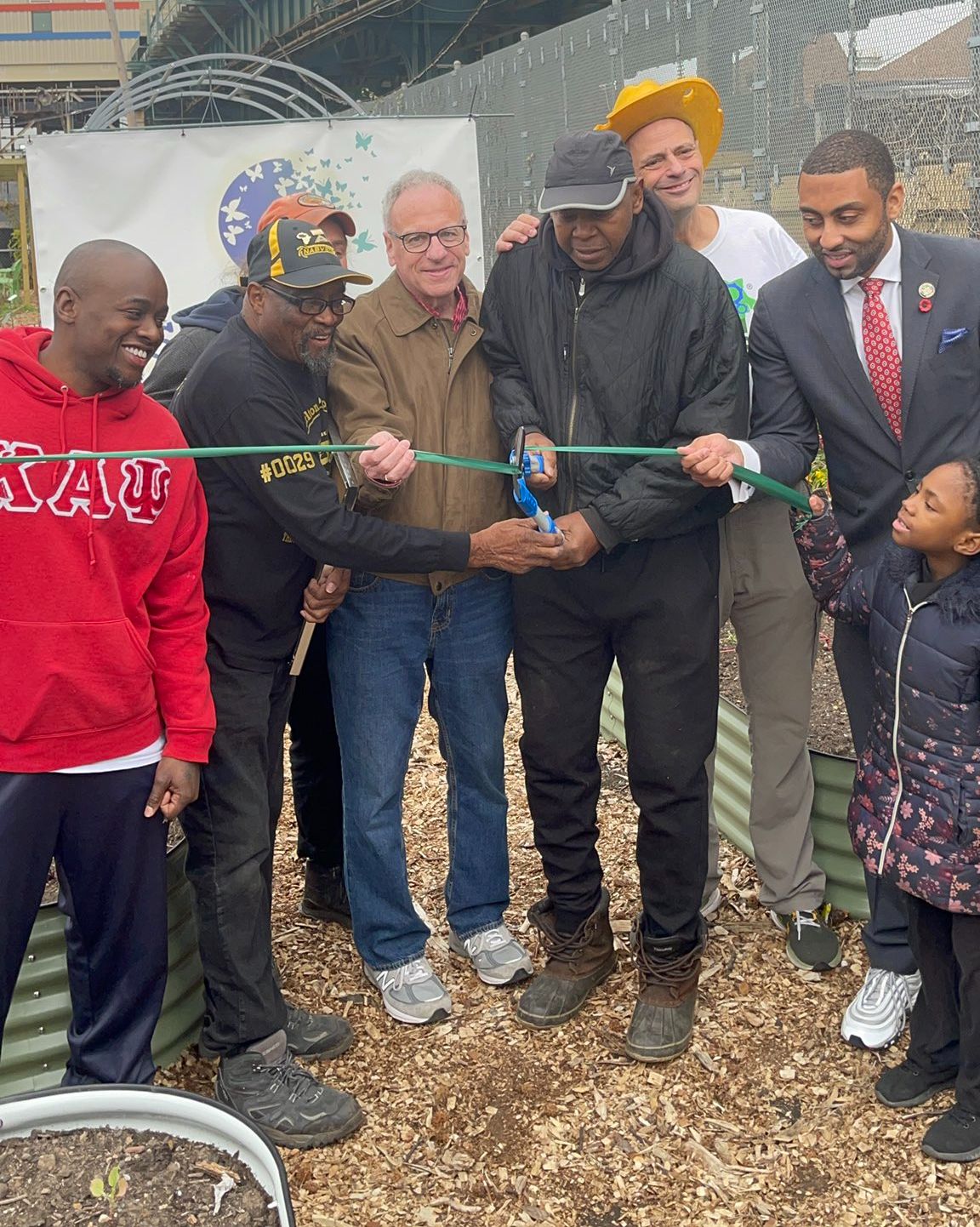 Dinowitz Digest: Canned Food and Turkey Giveaway, Bissel Gardens Ribbon ...