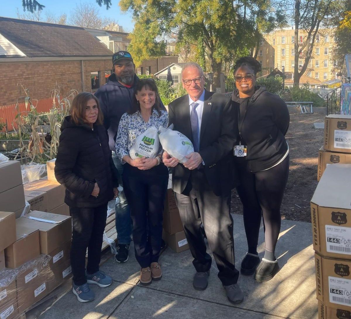 Dinowitz Digest: Canned Food and Turkey Giveaway, Bissel Gardens Ribbon ...