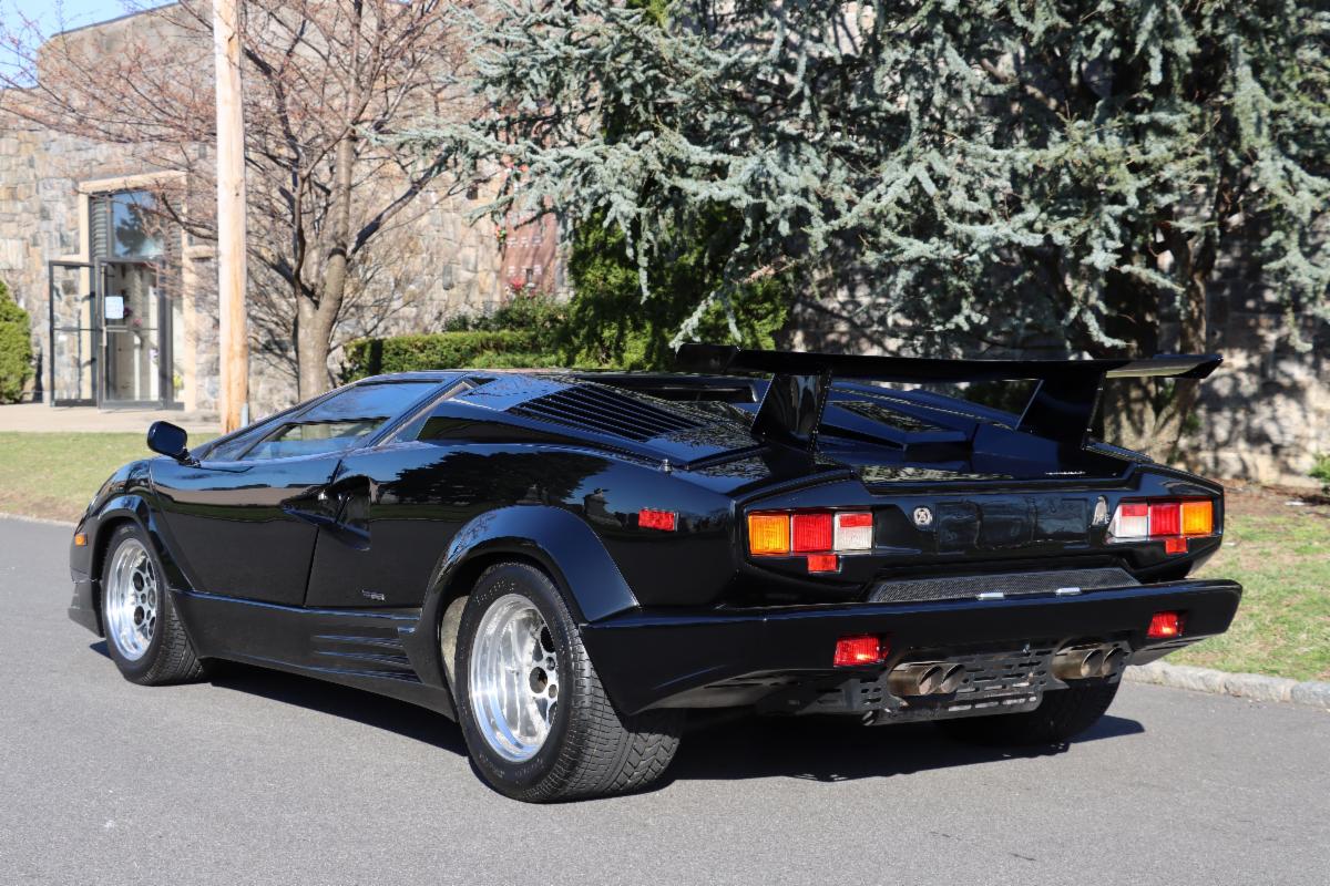 Gorgeous 1989 Lamborghini Countach Anniversary with Small Bumpers: 5k ...
