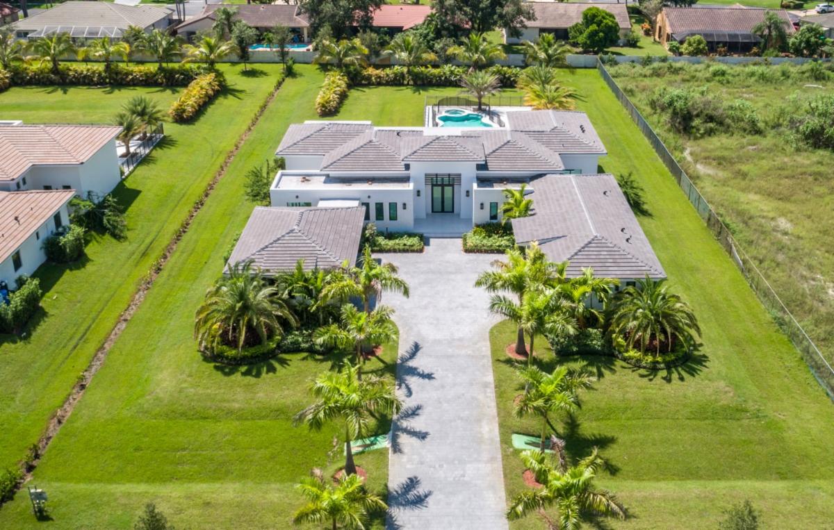 NEW LUXURY ESTATES HOMES in SOUTHWEST RANCHES