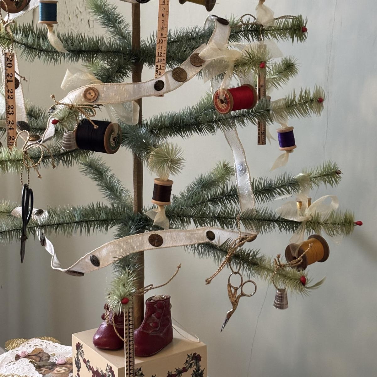 Christmas at the Mansions: A Bloomington-Normal Holiday Tradition!