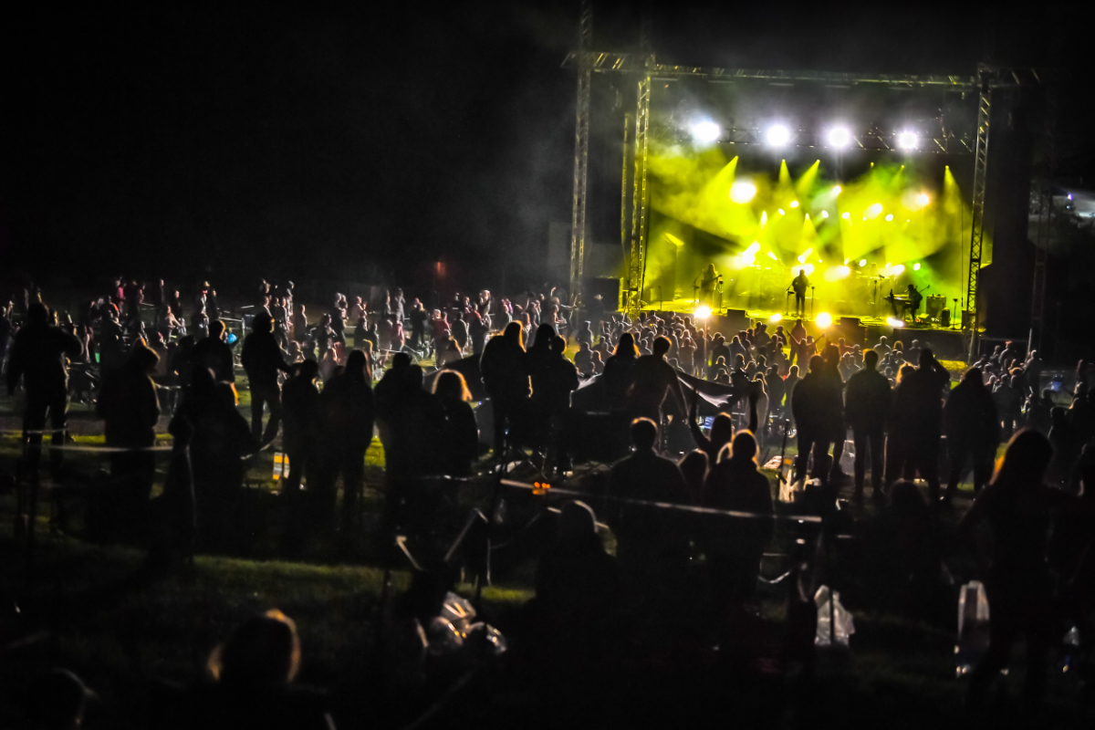 Full Capacity, The Caverns Amphitheater