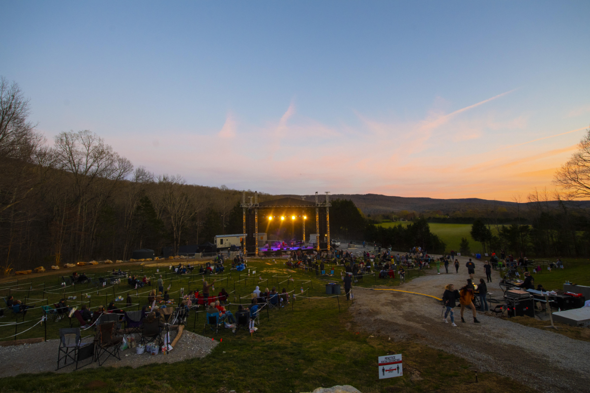 Full Capacity, The Caverns Amphitheater