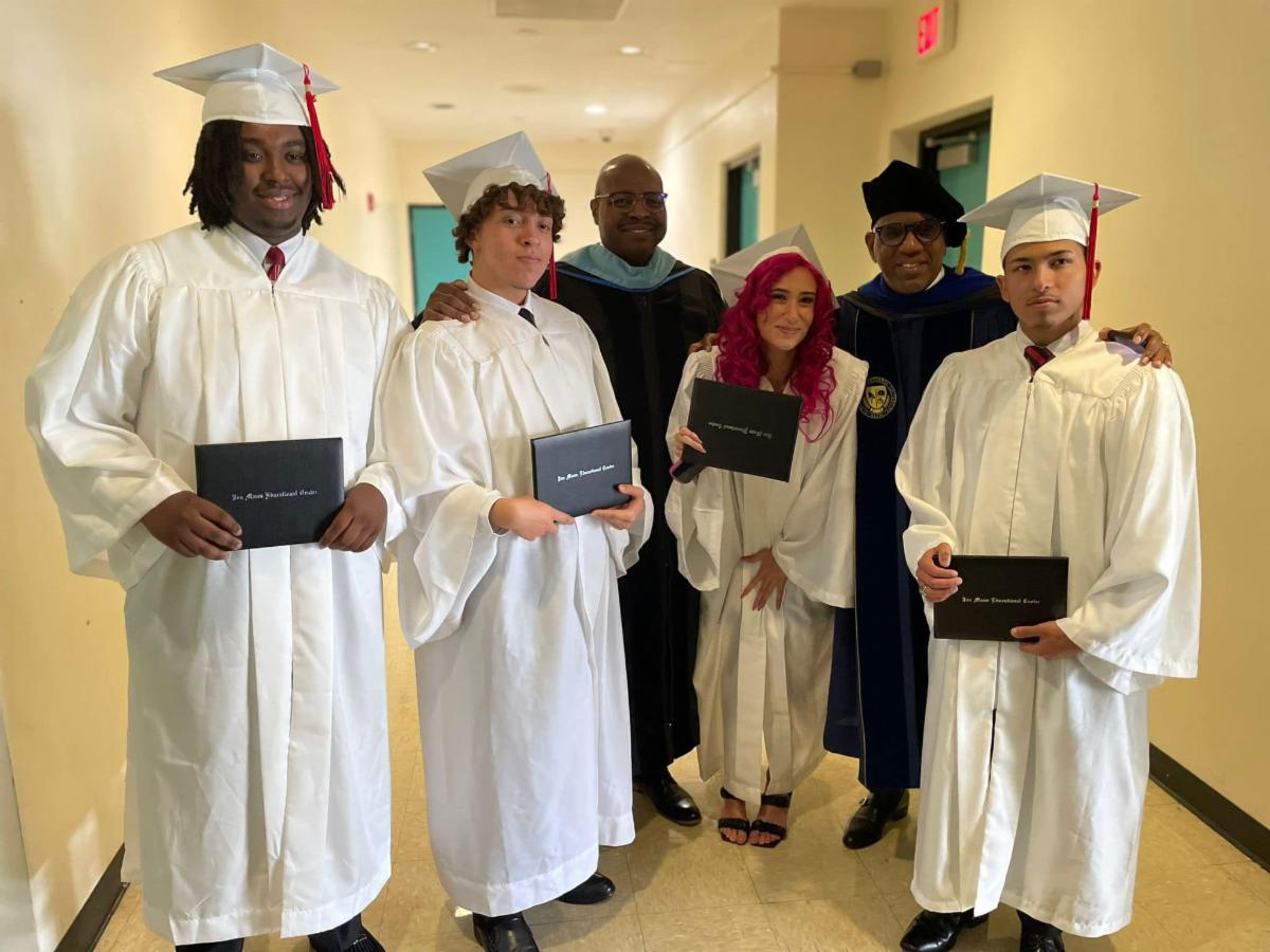 Dr. Steve Gallon III's District 1 Newsletter June 2023 Graduation Edition