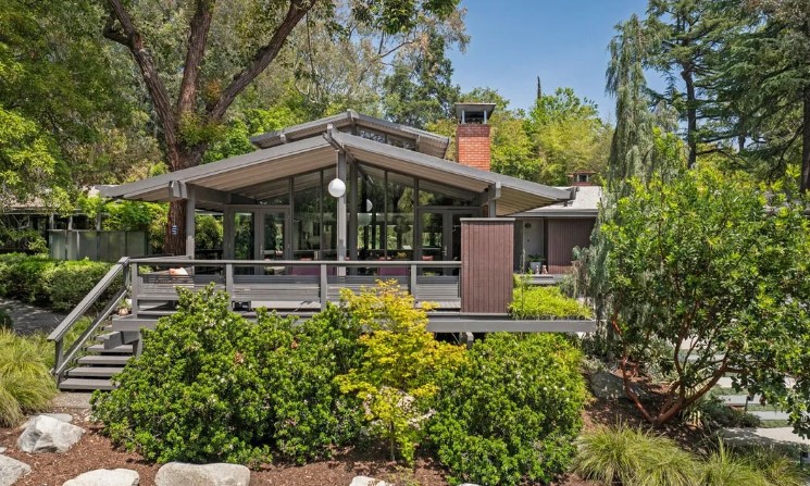 M News: More Brunch Tix / Bliss Finally Finds His / Alexandra Lange's ...