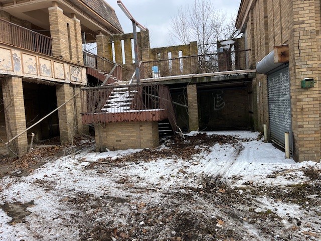 Your March E-News is Here, Amberley Village