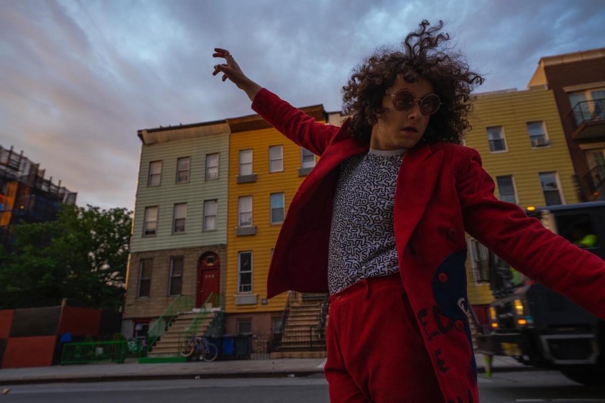 Alt-rocker Moon Walker reflects on hidden history with new single out ...