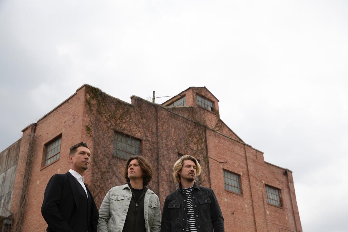 HANSON release new album today; share new video