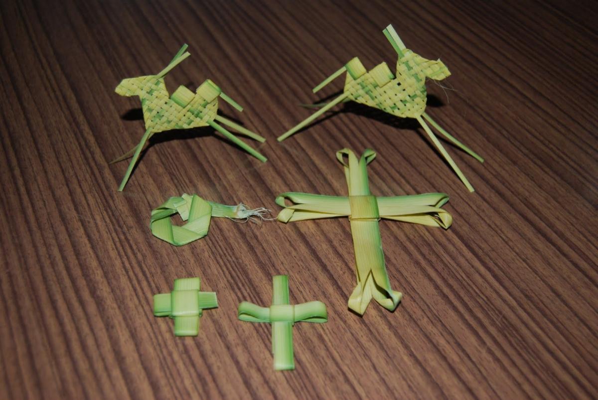 Weekly eNews: Palm Folding, Youth Group Bowling Outing, and much more!