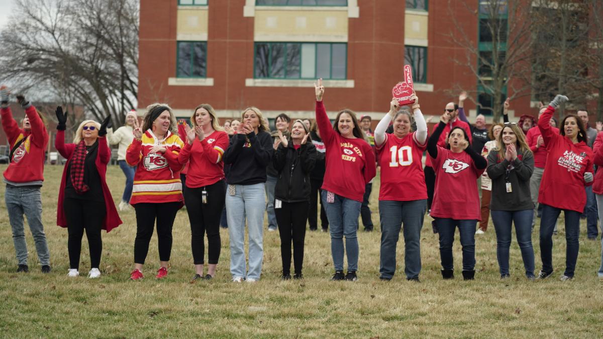 JoCo In the Know: Go Chiefs! Employees join for Chiefs spirit photo and ...