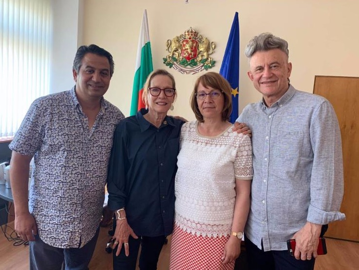 URGENT: Please help us block the Bulgarian mafia from bringing their ...