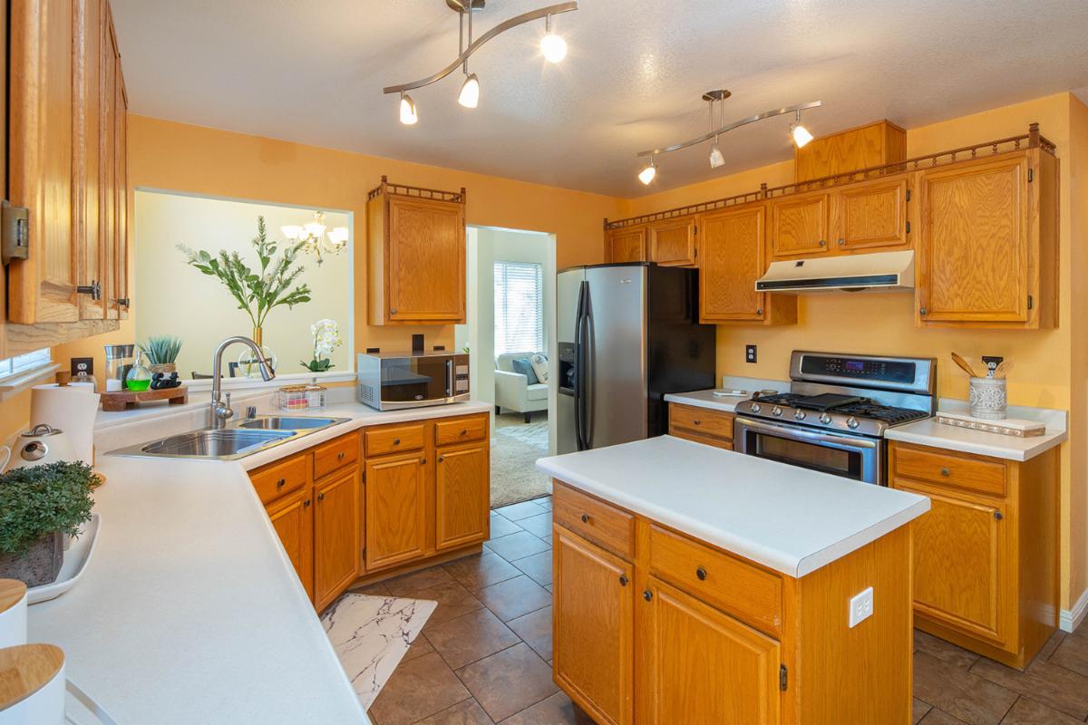 Price DRAMATICALLY Reduced! 1652 Sierra Highlands Drive