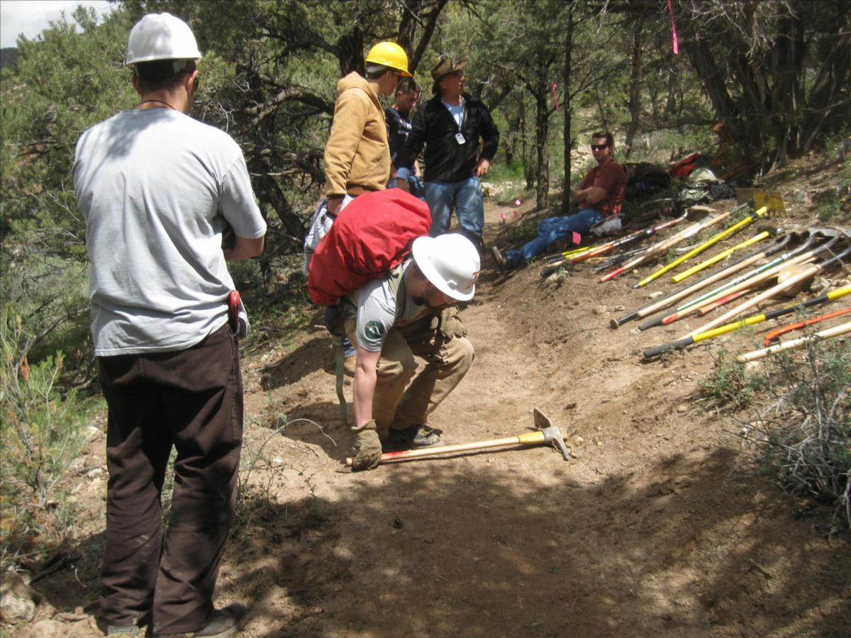 Trail Advocates Join Our April Trail Crew Leader Workshops!