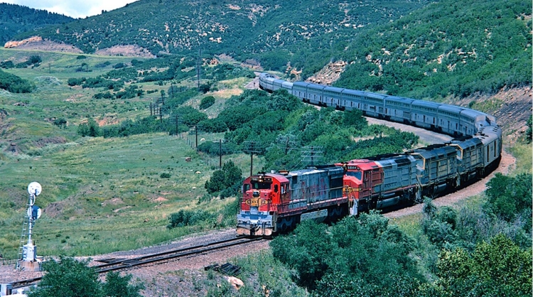 NEW SANTA FE PASSENGER LOCOMOTIVES ATLAS U28CG